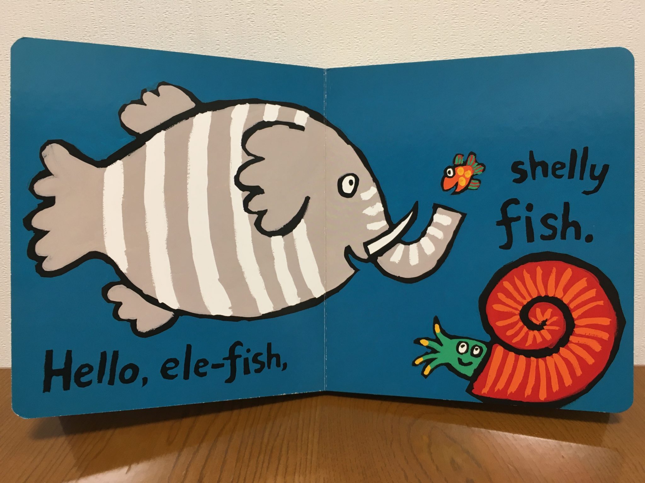 【Hooray for fish!】英語を楽しく学べる絵本！たくさんの魚にあいさつしよう♪ | おうち英語とたのしい暮らし